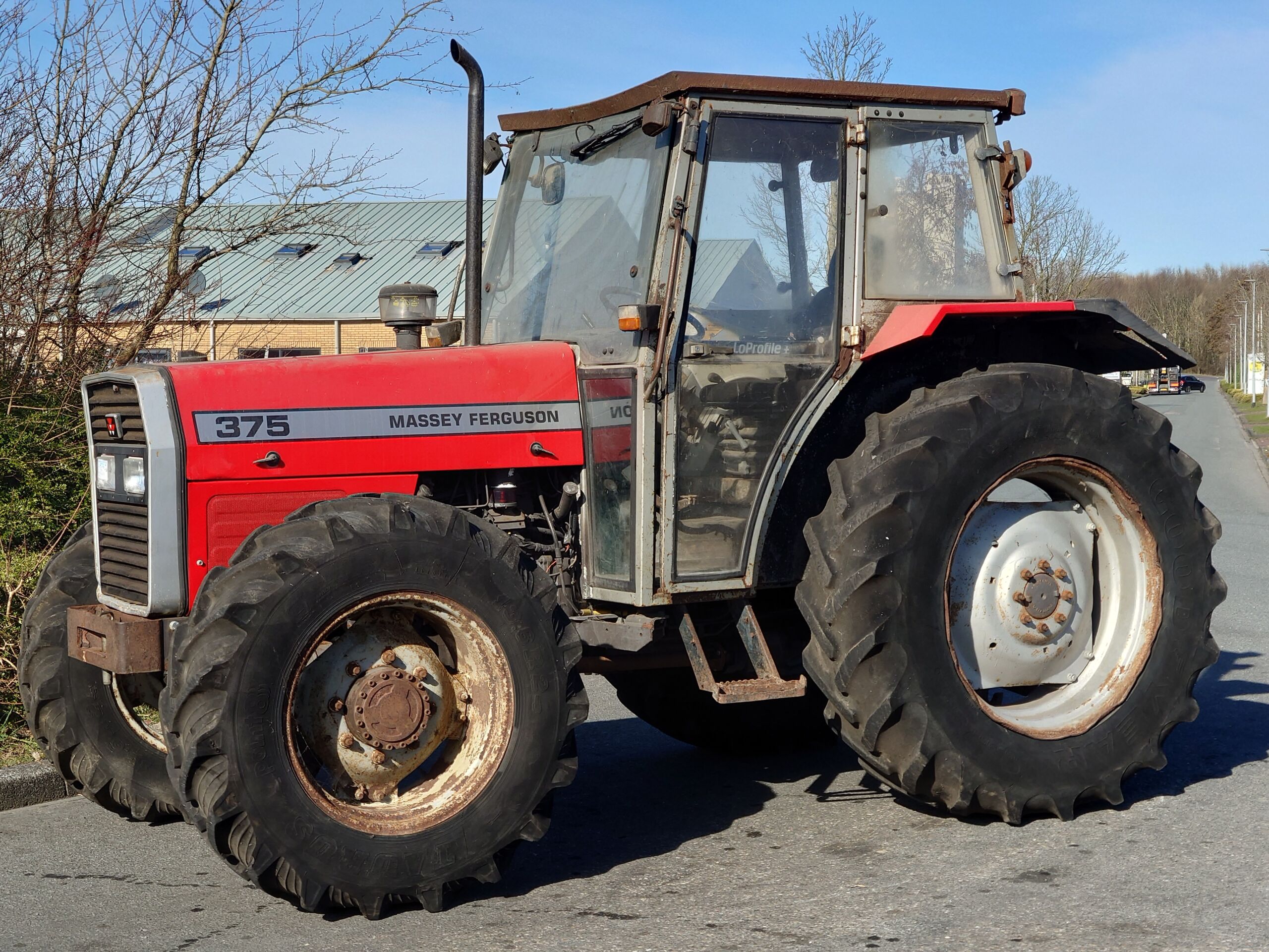 Massey Ferguson 375 - Beukeveld Exports BV