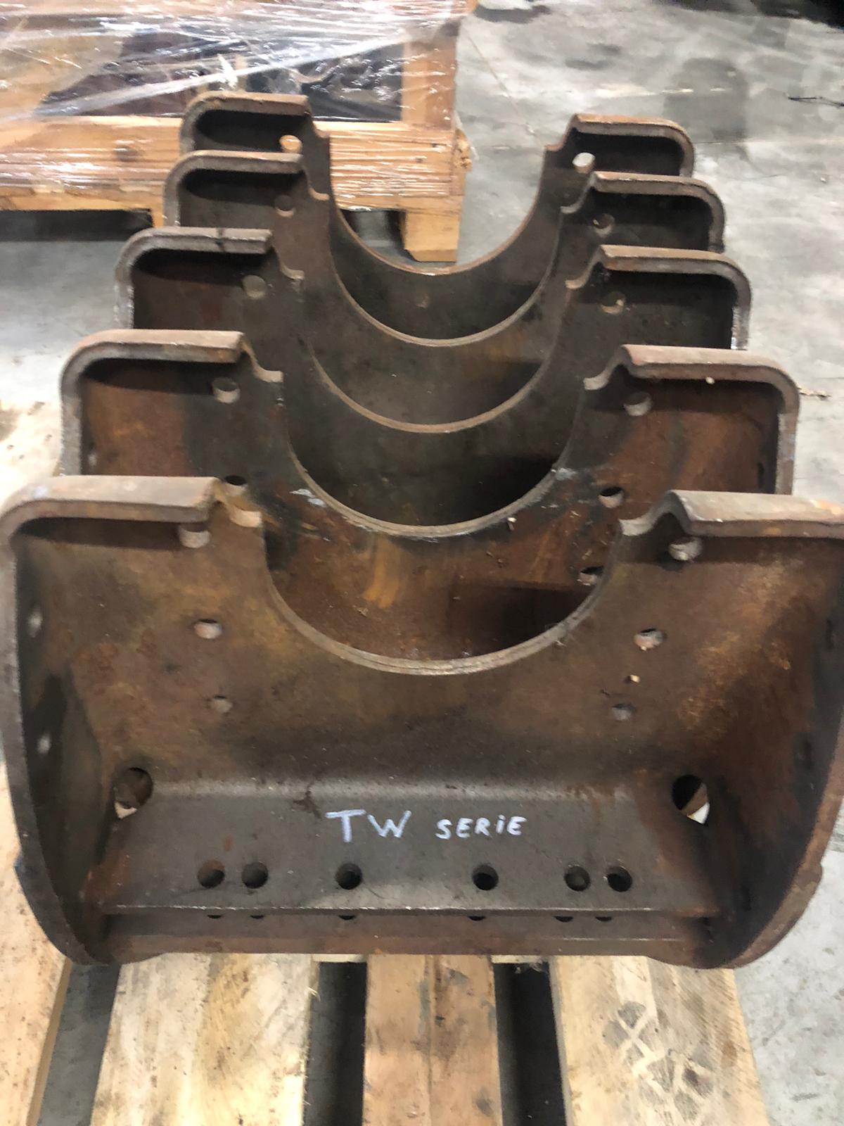 Ford Drawbar Bracket Hook TW Series - Beukeveld Exports BV