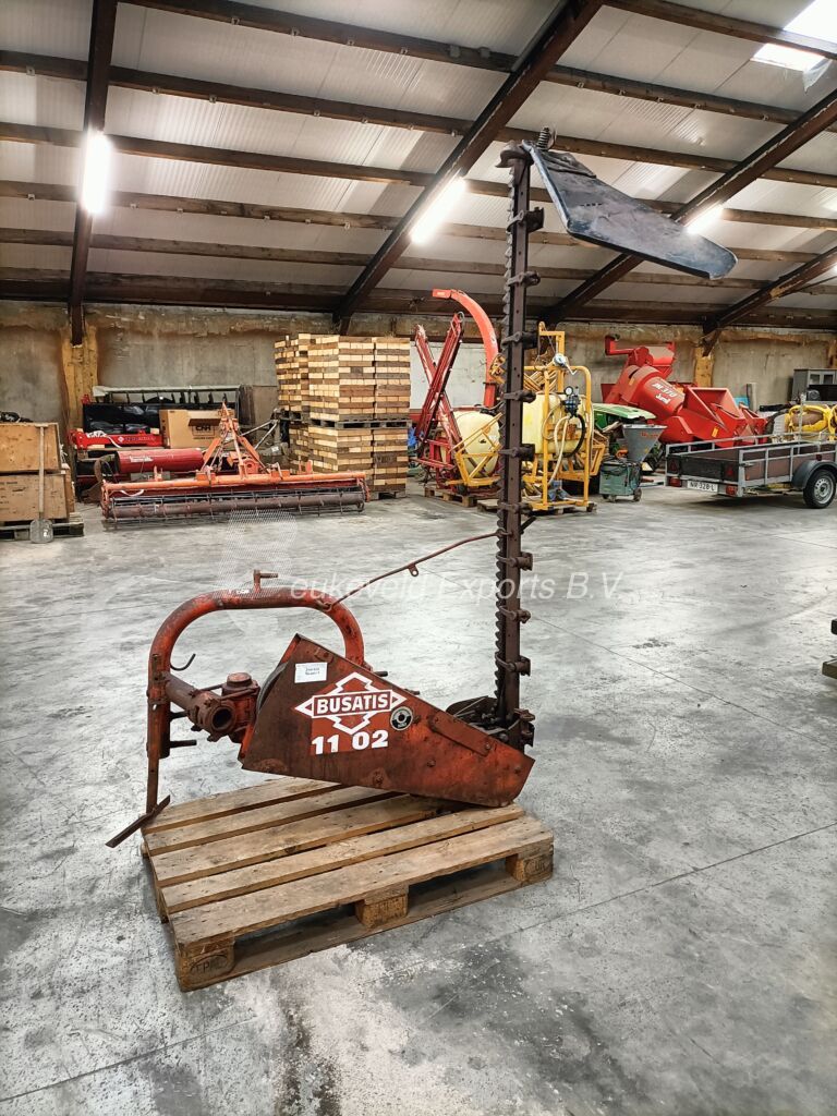 Busatis 1102 Double knife grass cutter - Beukeveld Exports BV