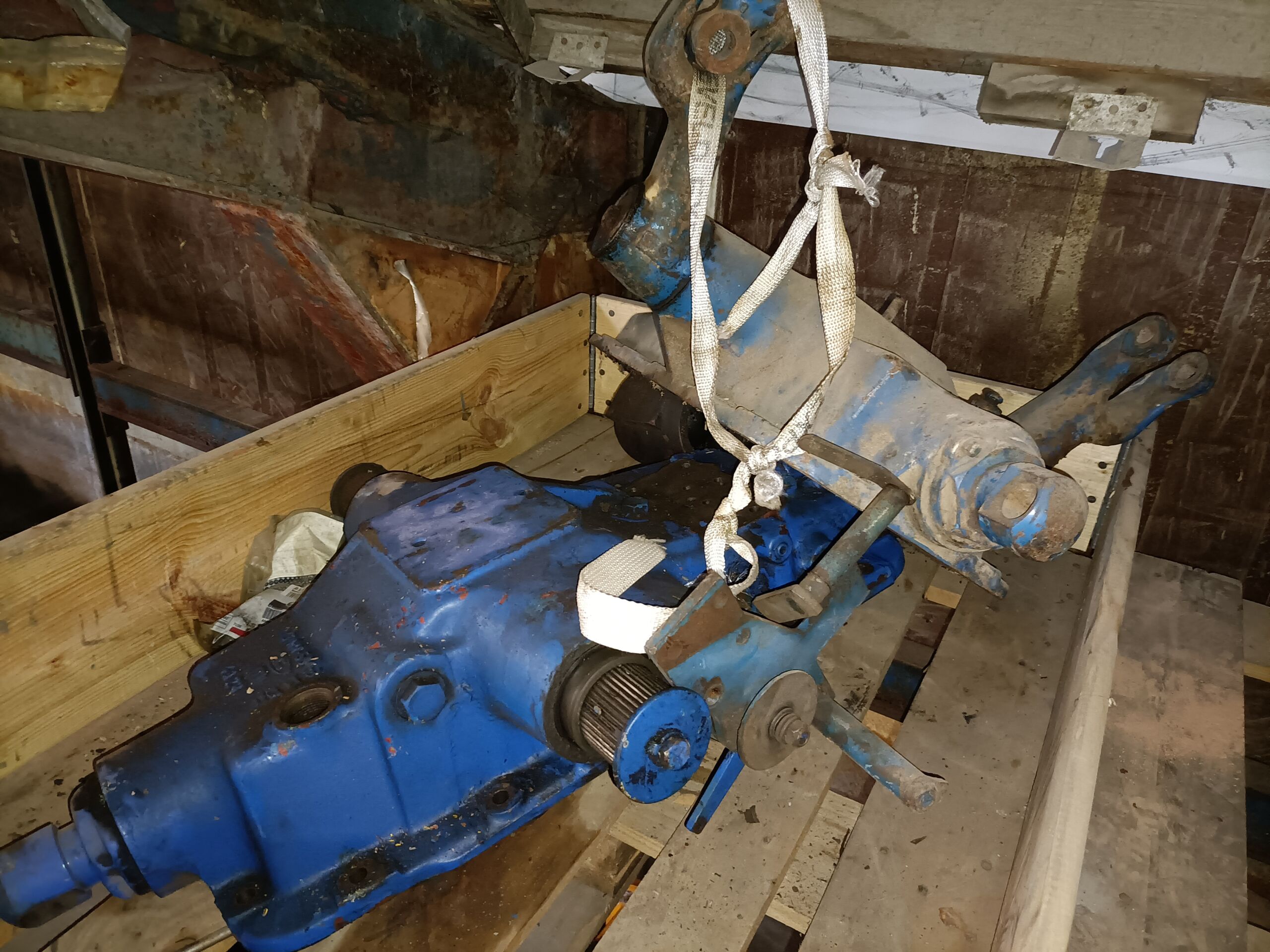 Hydraulic Lift cover ford 5000 (3) - Beukeveld Exports BV