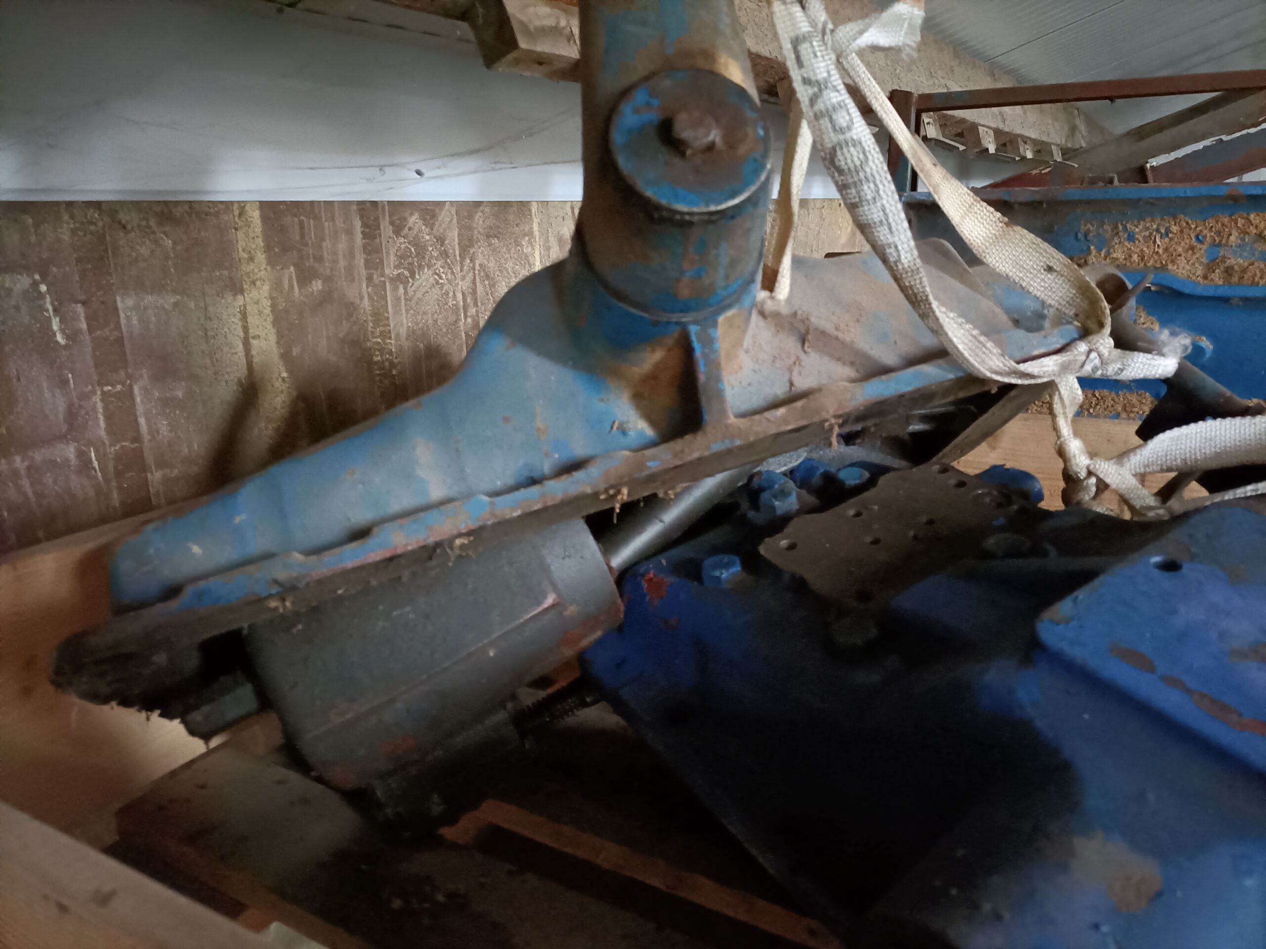 Hydraulic Lift cover ford 5000 (5) - Beukeveld Exports BV