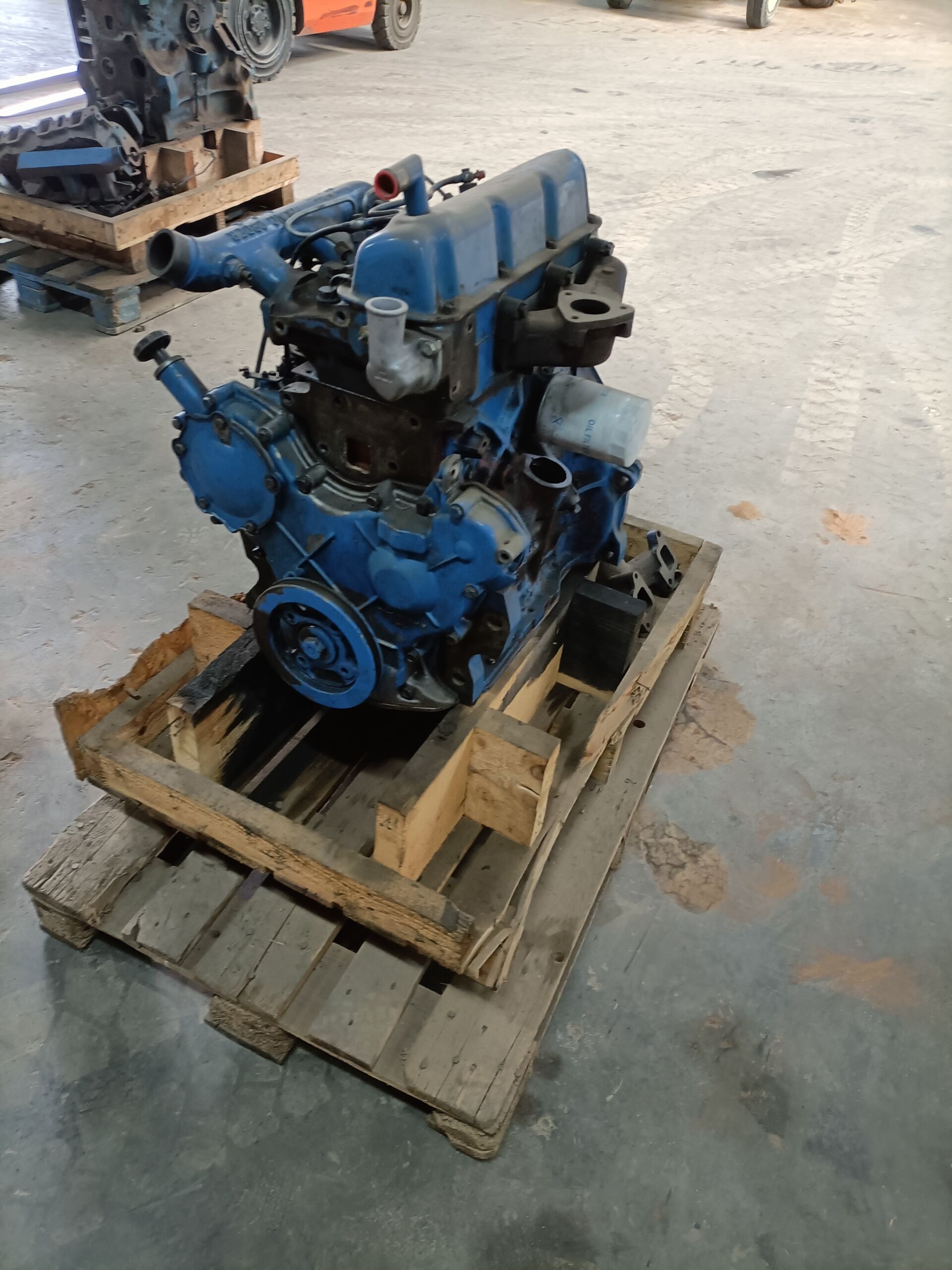 Overhauled Ford Engine E6NN 6015 (6) - Beukeveld Exports BV