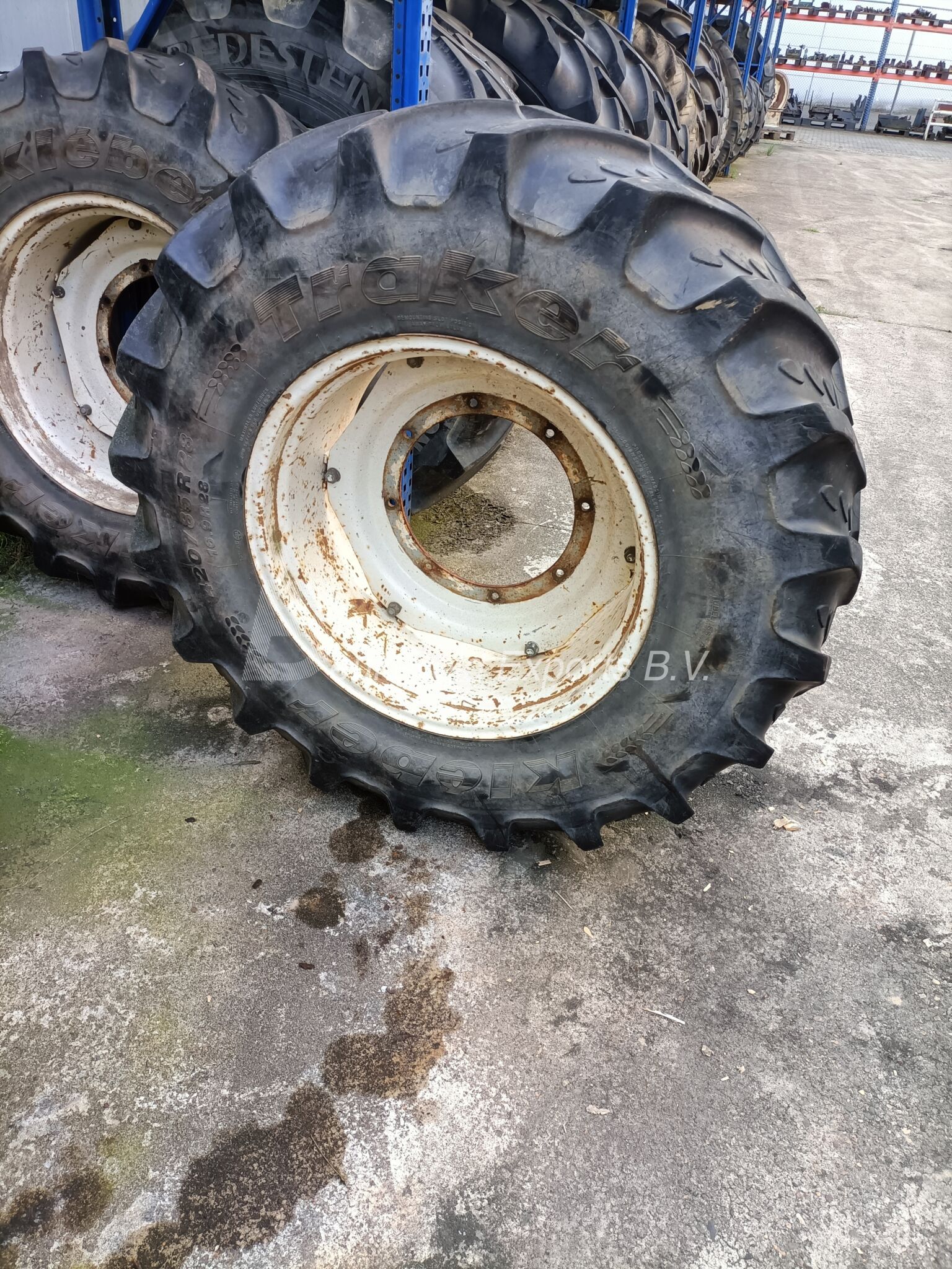 Used set Kleber Wheels 420/85R28 - Beukeveld Exports BV