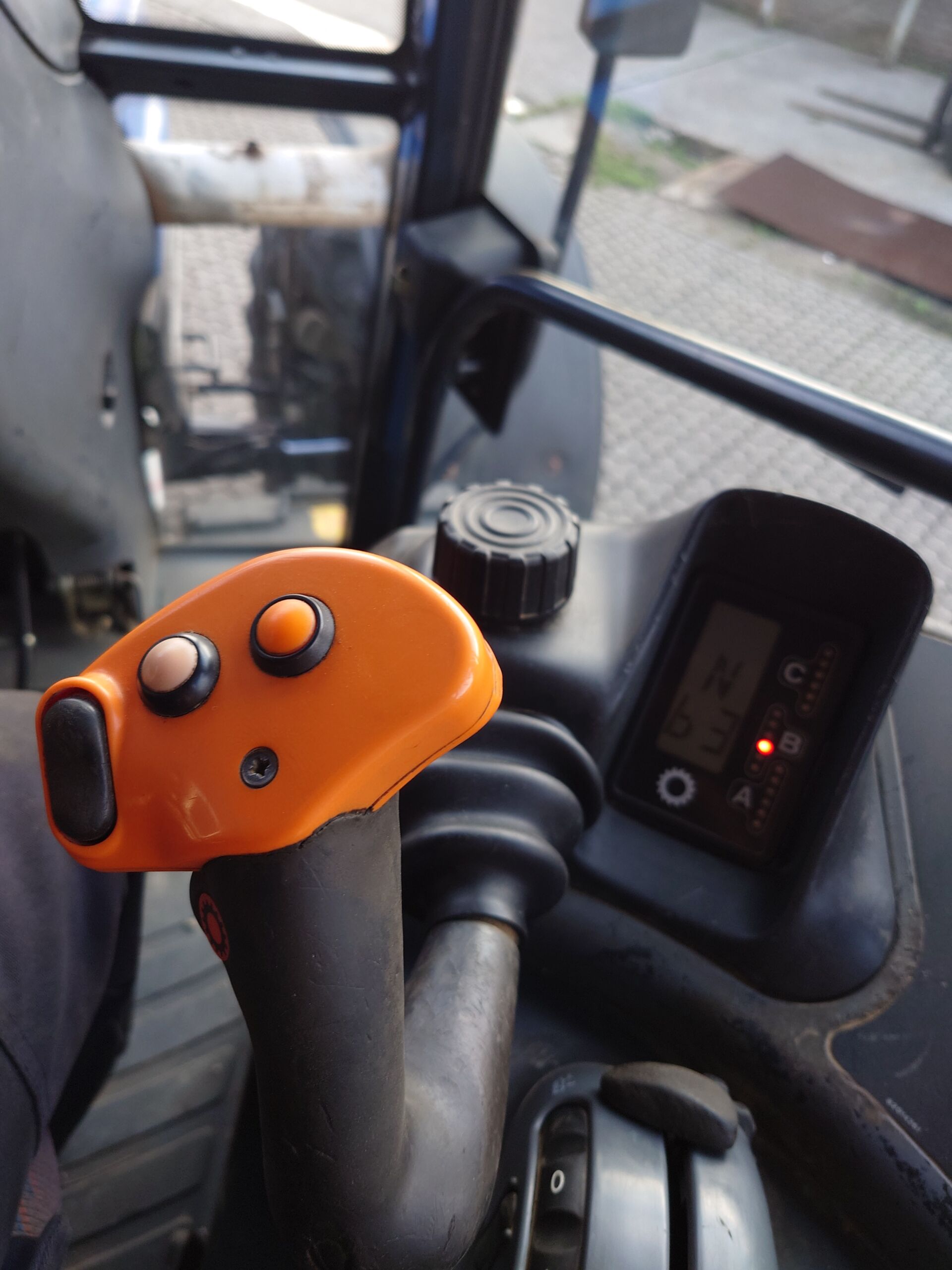 New Holland TM155 Range command (7) - Beukeveld Exports BV